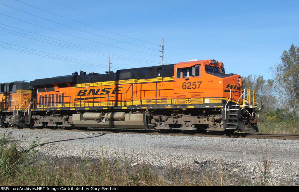 BNSF 6257